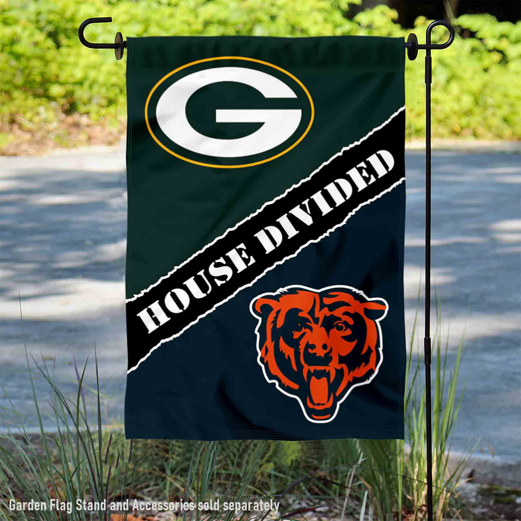 House Divided Packers and Bears Garden Flag and Yard Banner ...
